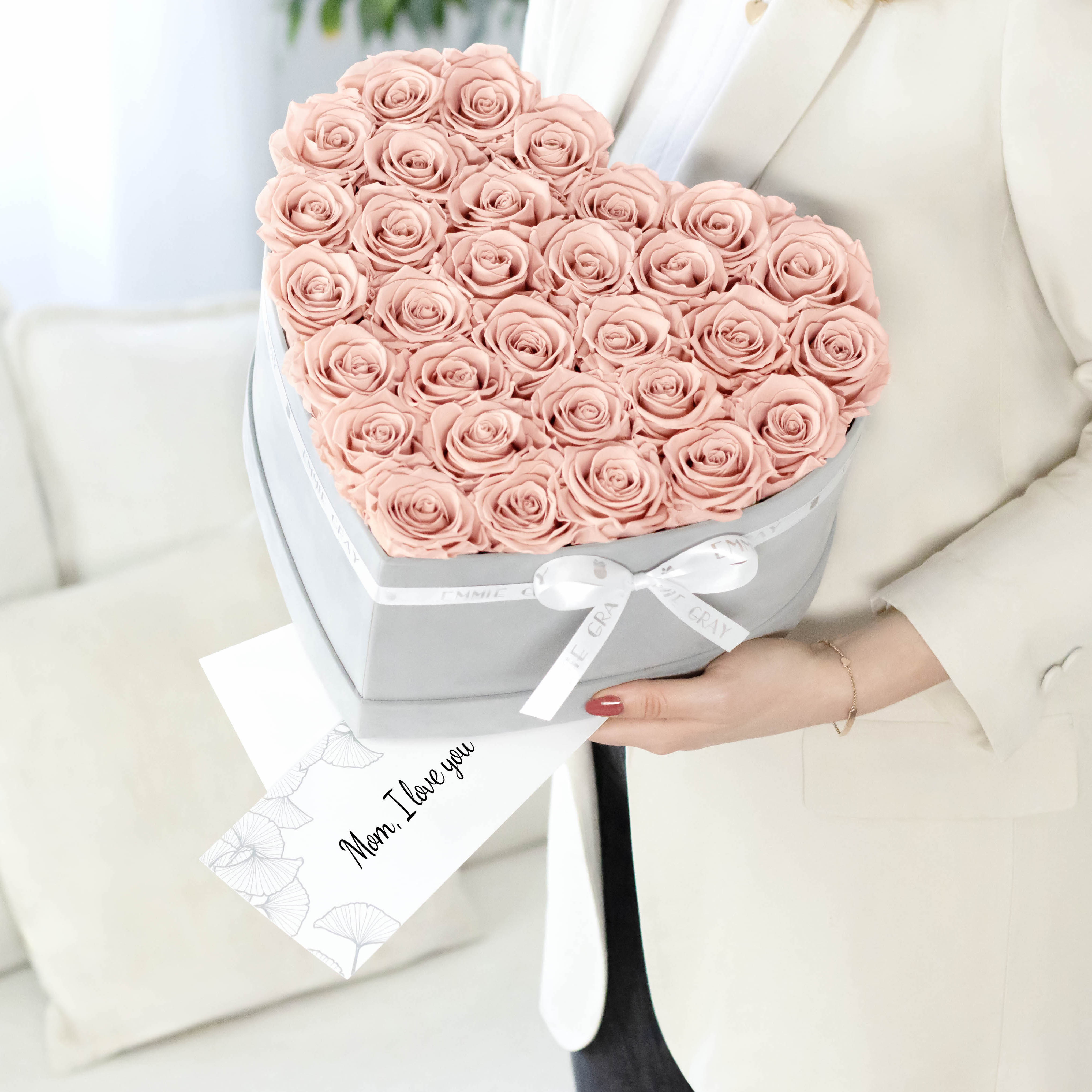 EMMIE GRAY | Premium Flowerboxes | EMMIE GRAY